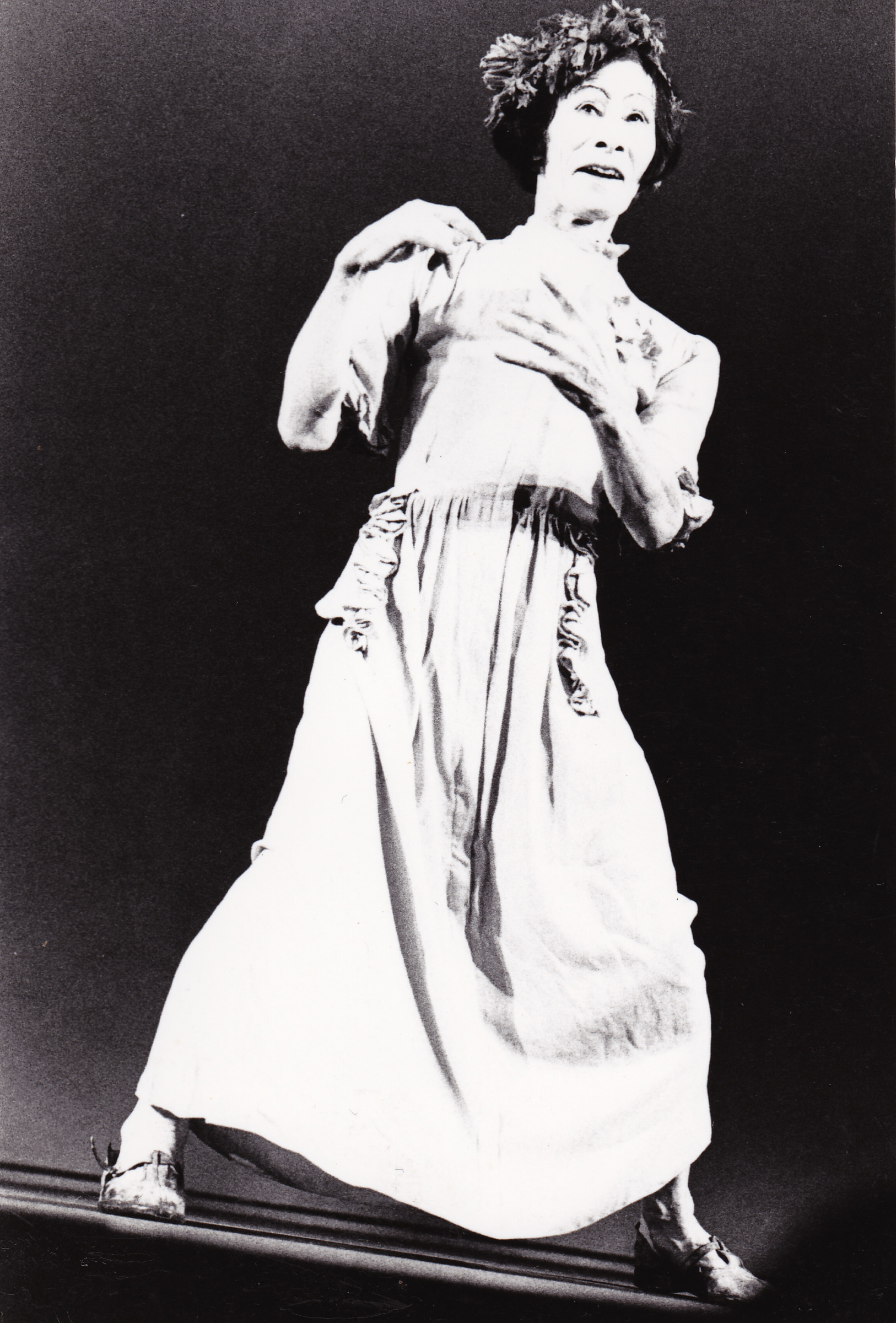 土方巽 | Dance Archive Network